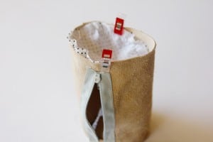 round zipper case tutorial - see kate sew