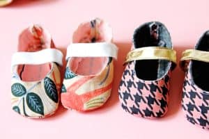 Baby Shoes Pattern with Simplicity and Cricut - see kate sew
