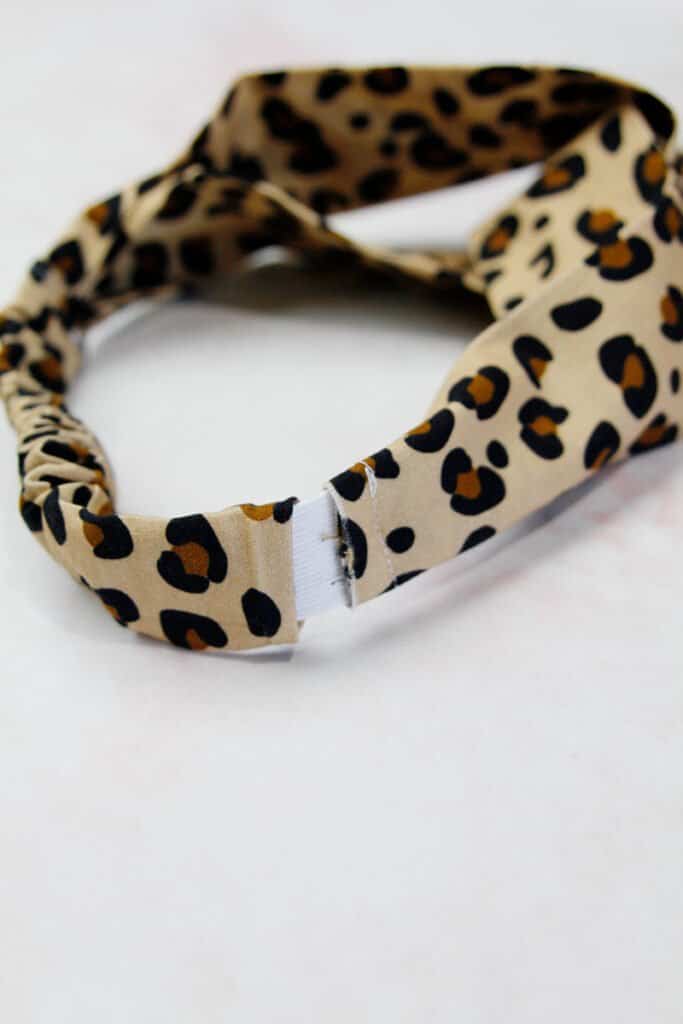 twisted headband pattern - DIY fabric headband - see kate sew