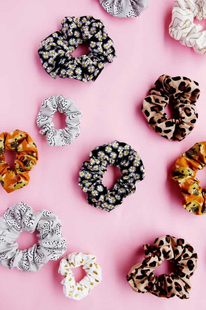 how to sew a scrunchie - easy tutorial - see kate sew