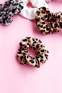 how to sew a scrunchie - easy tutorial - see kate sew