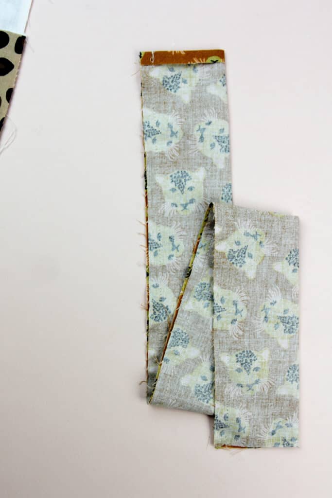 how to sew a scrunchie - easy tutorial - see kate sew