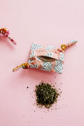 DIY Catnip Pouch - Make a Refillable Catnip Toy - see kate sew