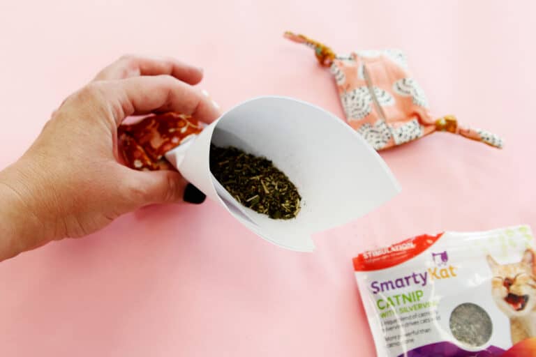 DIY Catnip Pouch - Make a Refillable Catnip Toy - see kate sew