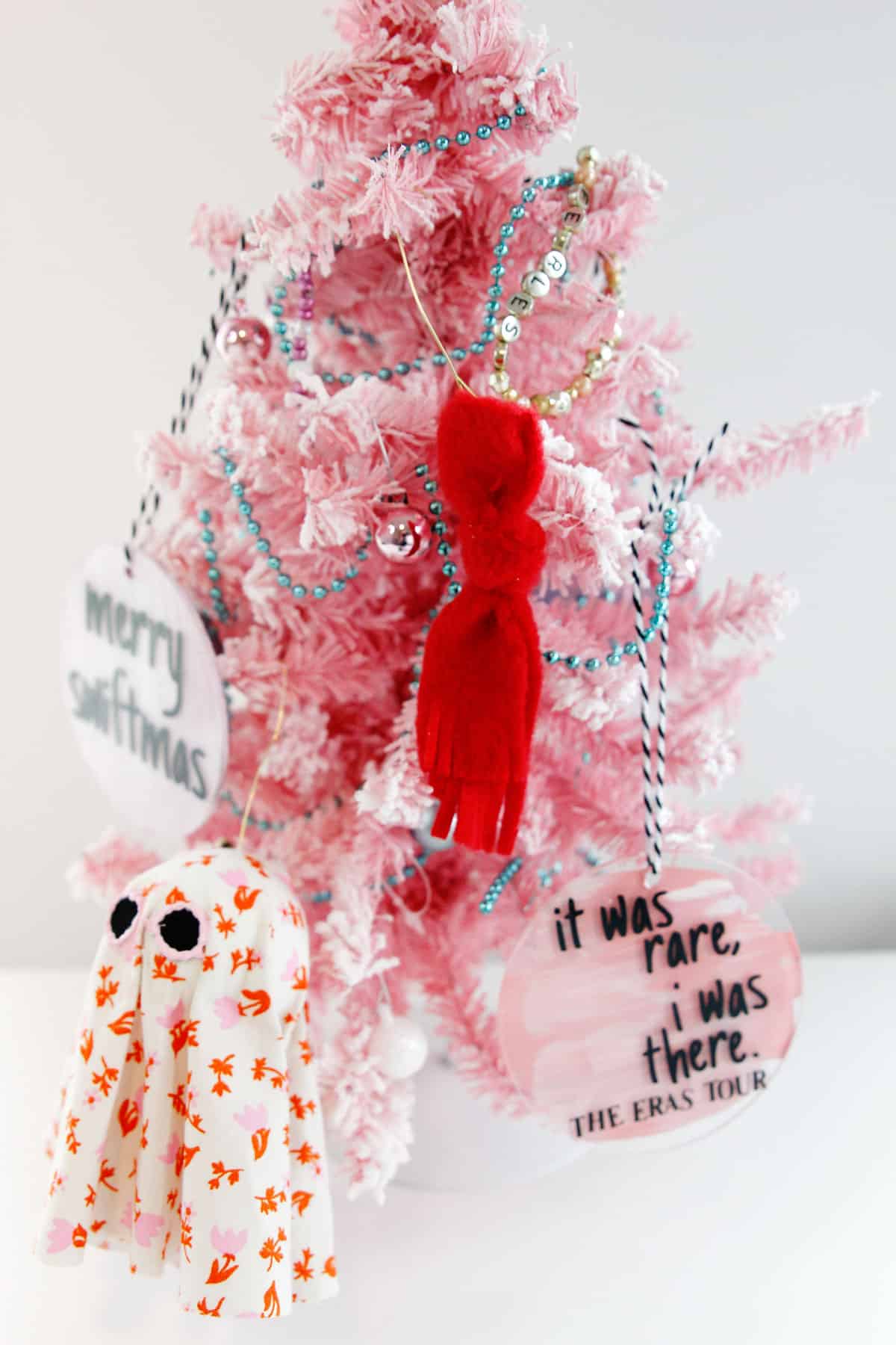 red scarf ornament diy - see kate sew