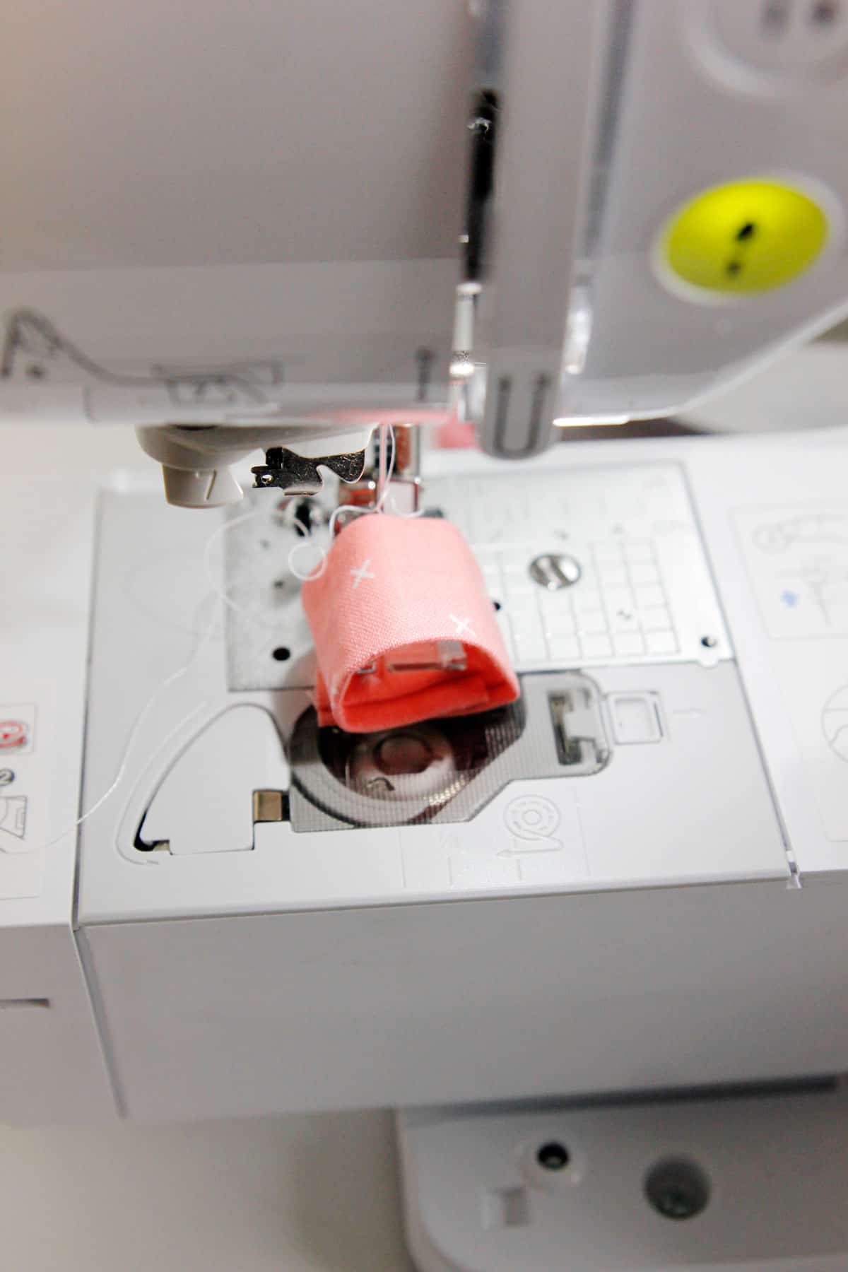 DIY Christmas Gift Bows with Fabric - see kate sew