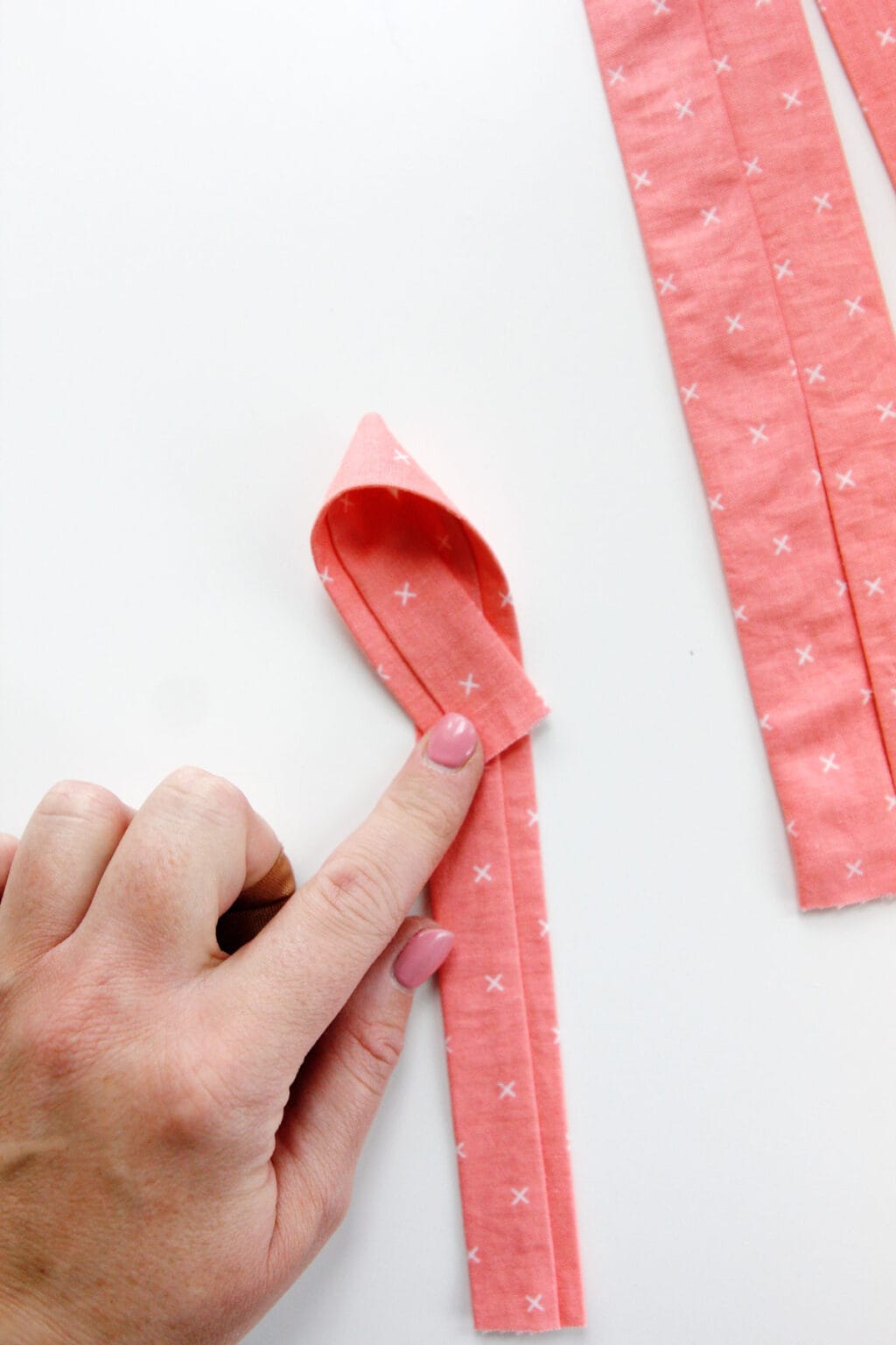 DIY Christmas Gift Bows with Fabric - see kate sew