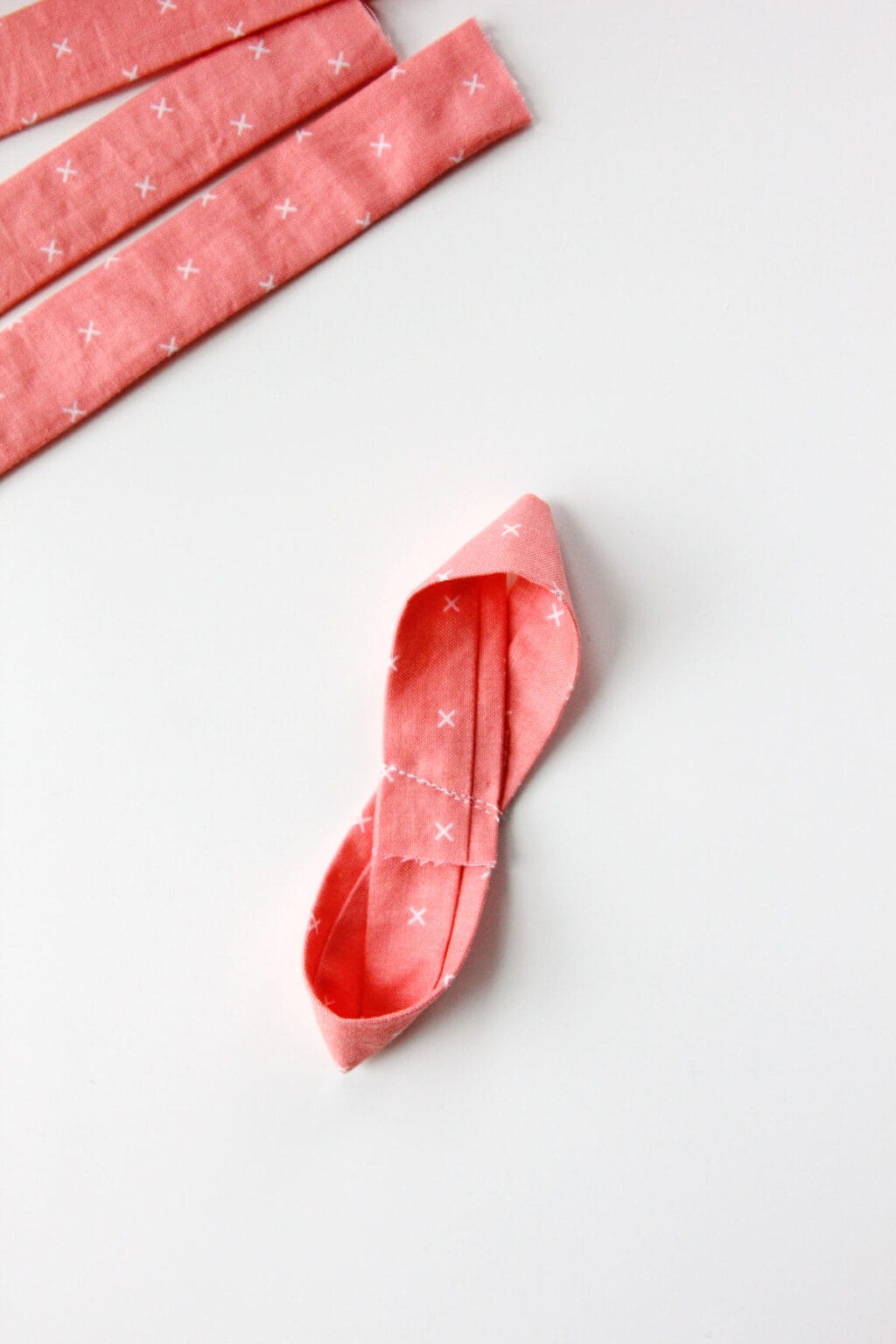 DIY Christmas Gift Bows with Fabric - see kate sew