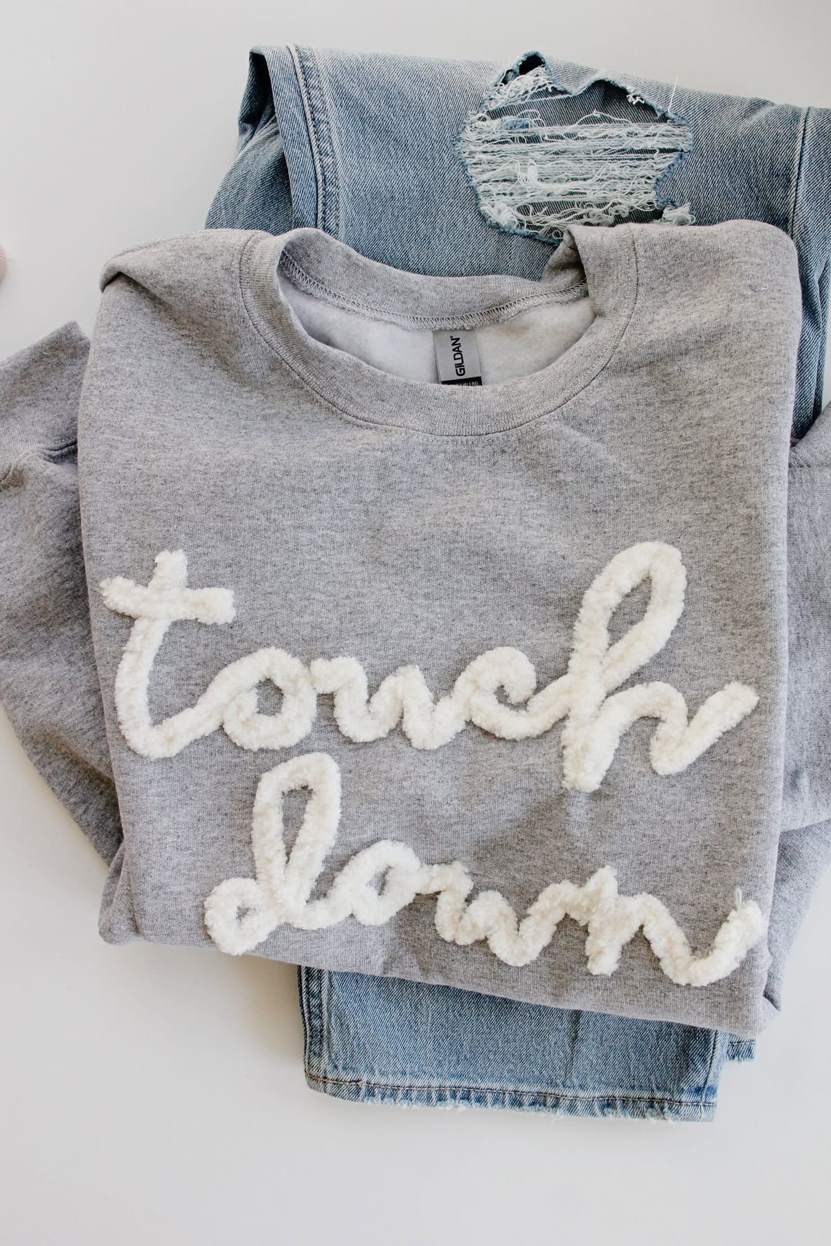 Chenille Yarn Sweatshirt Tutorial - Easy Faux Embroidery - see kate sew