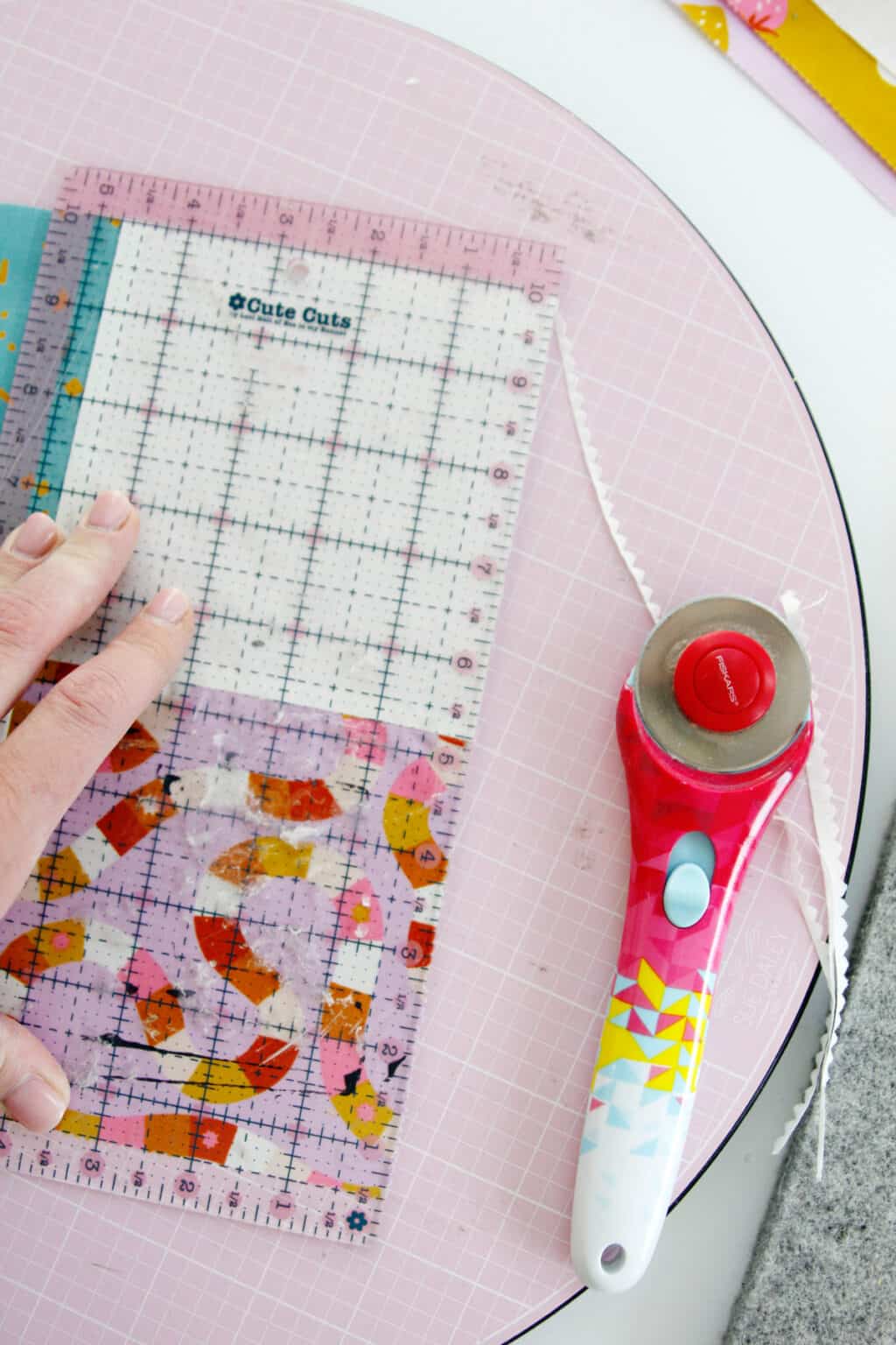 Basic Checkerboard Quilt Pattern with Charm Squares - see kate sew