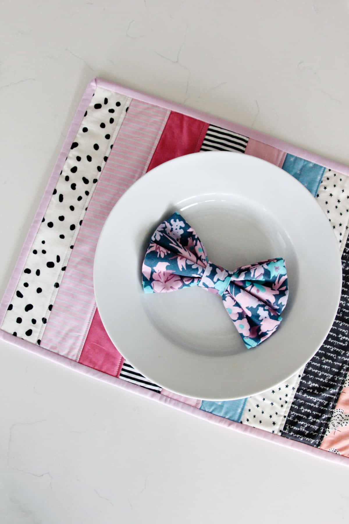 Placemat Sewing Tutorial with Leftover Strips - see kate sew