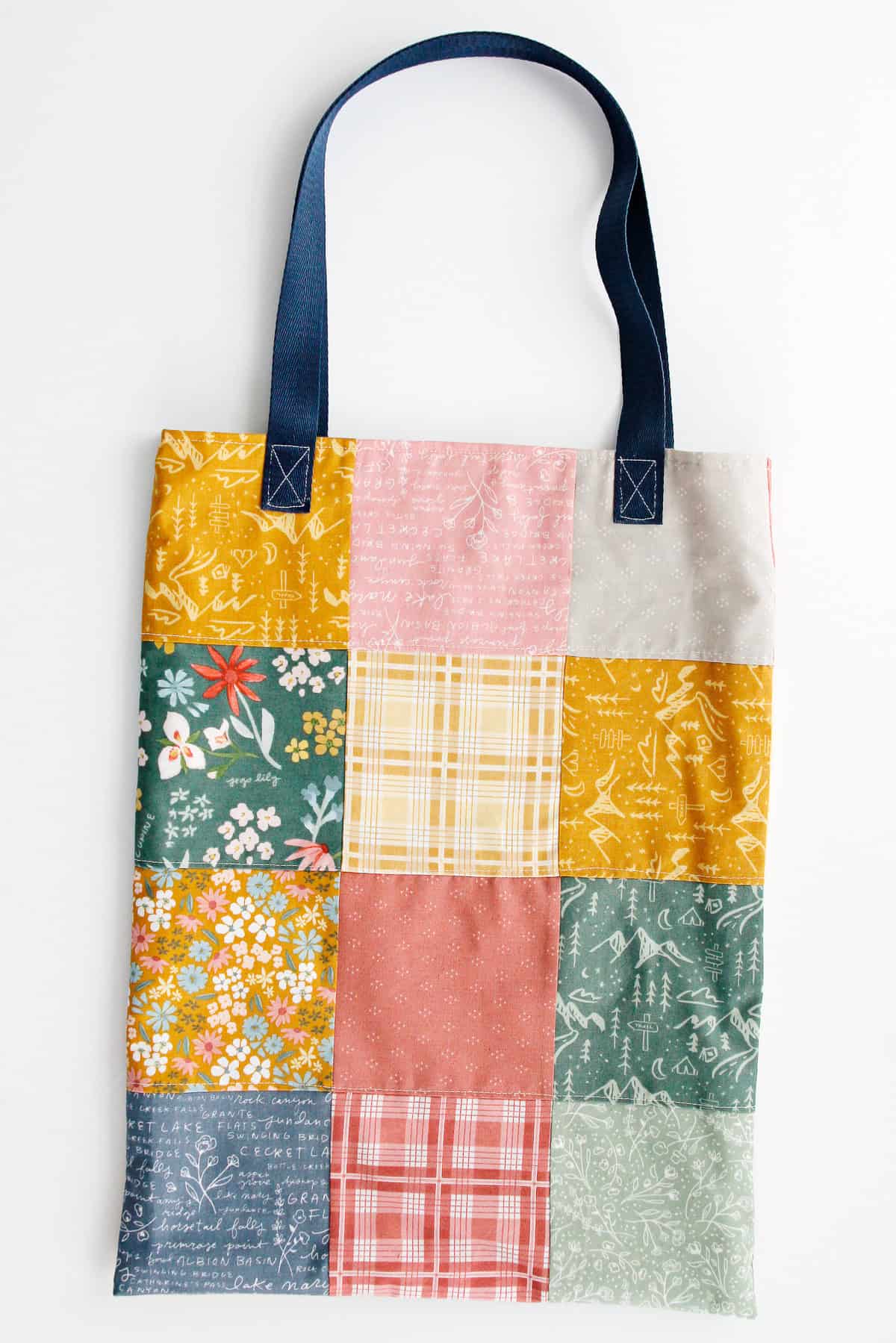 Charm Square Tote Bag Tutorial - see kate sew