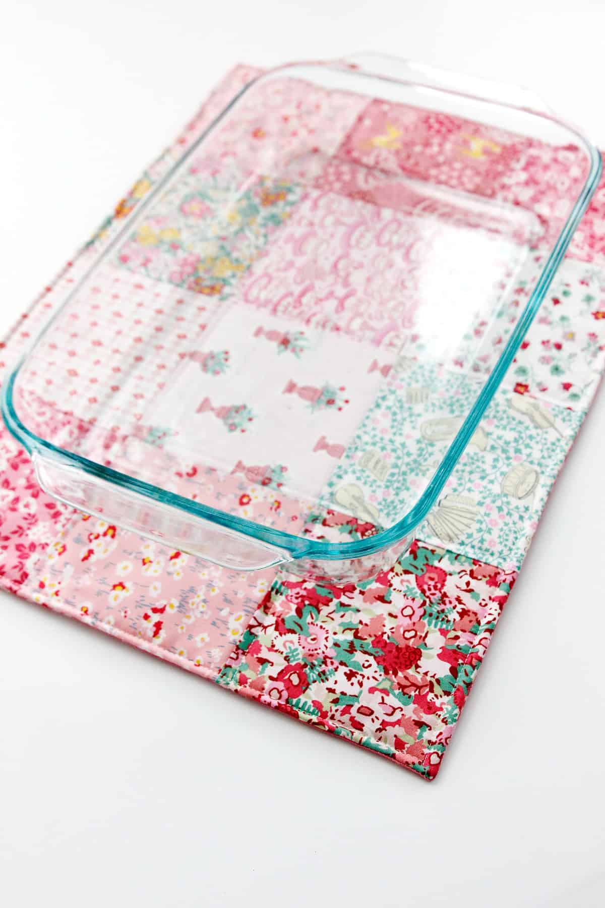 Charm Square Casserole Hot Pad - see kate sew