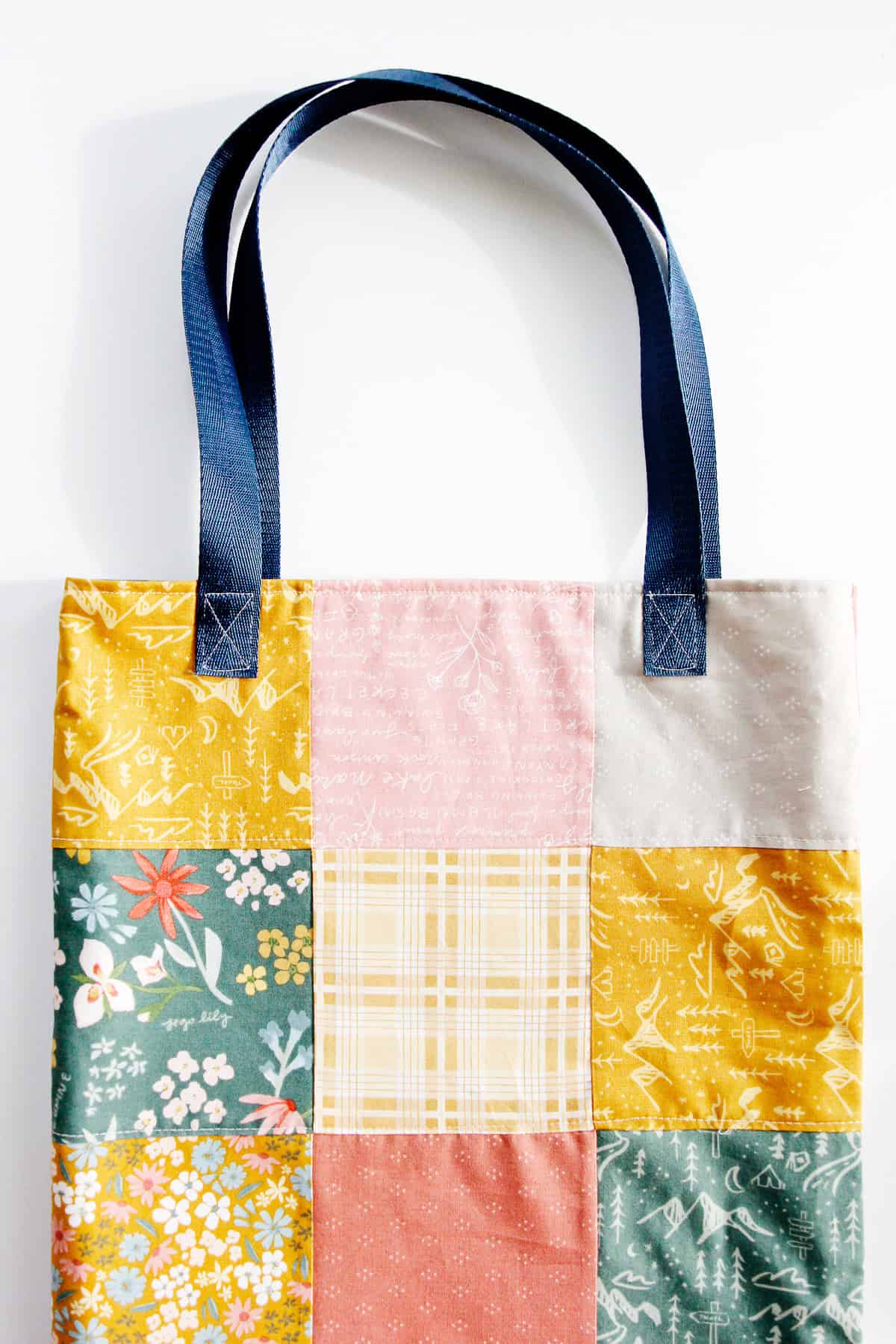 Charm Square Tote Bag Tutorial - see kate sew